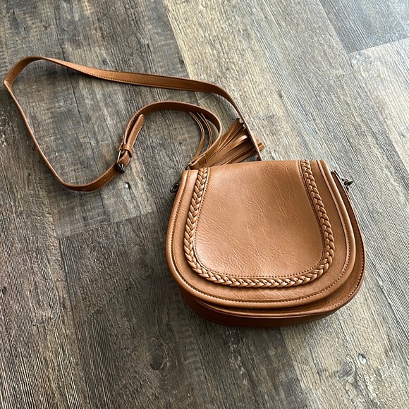 G.H. Bass & Co. | Bags | Bass Crossbody Bag | Poshmark